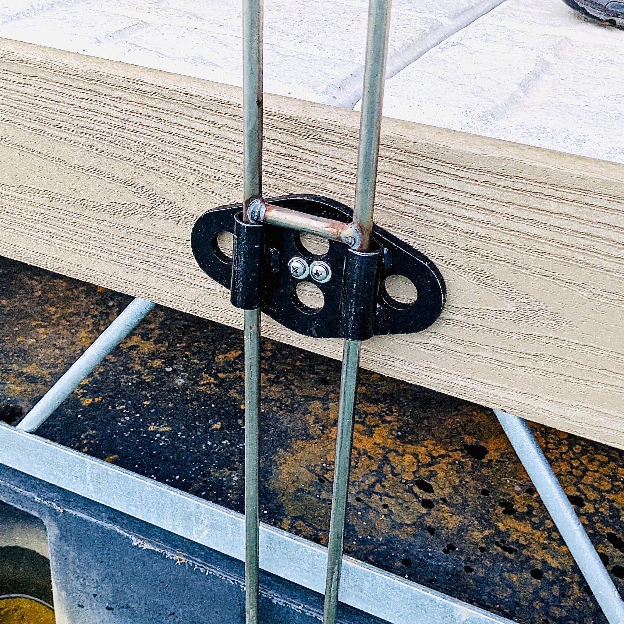 Universal Rod Holder Mount for Trees/Docks – Takedown Rod Holders